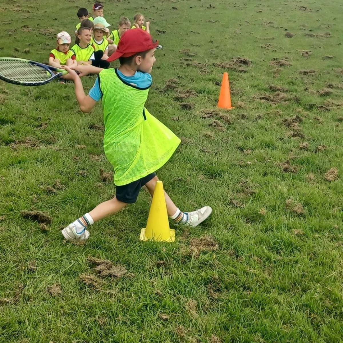 High Spen Primary School - KS1 Rounders and fun on the field